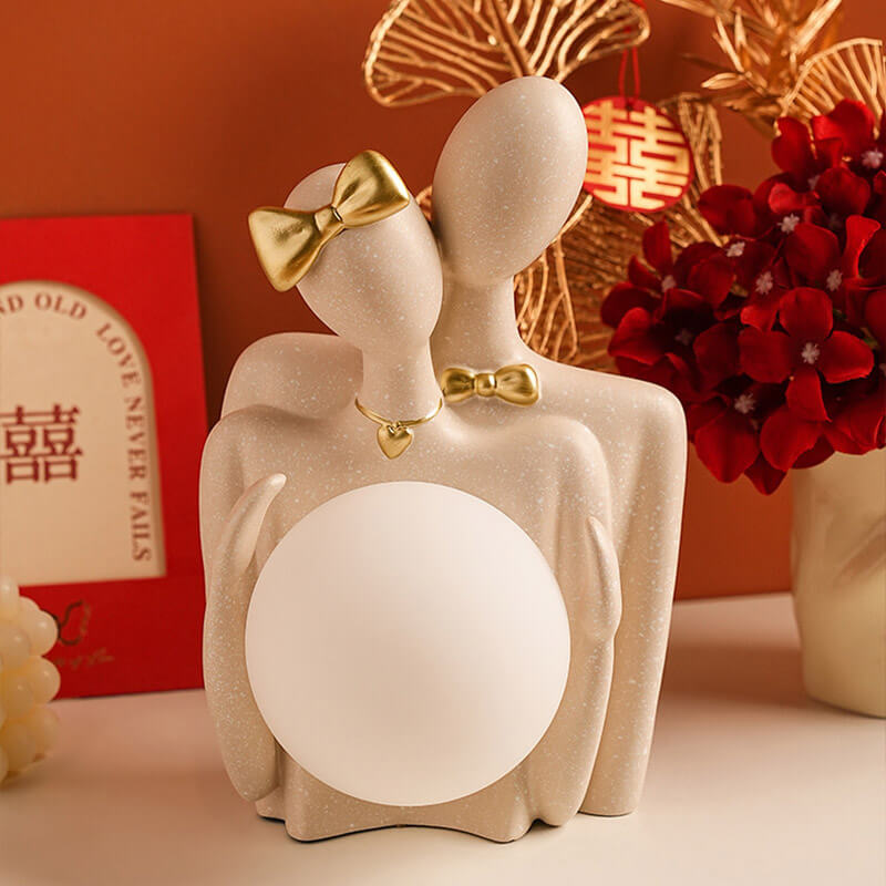 MOREUSHOP | Couple Holding Moon Lamp Ornaments – Moreushop®