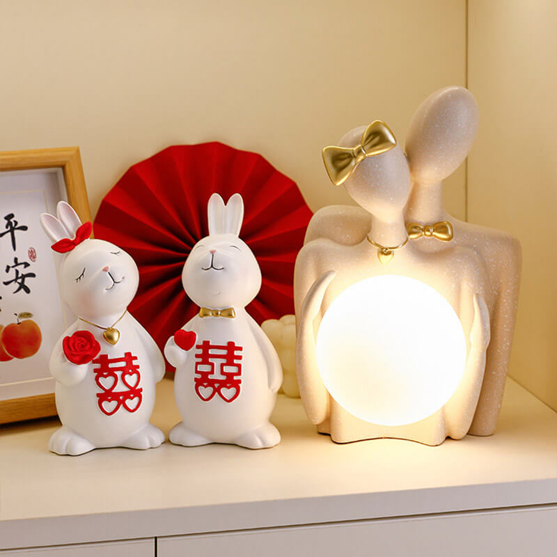 MOREUSHOP | Couple Holding Moon Lamp Ornaments – Moreushop®