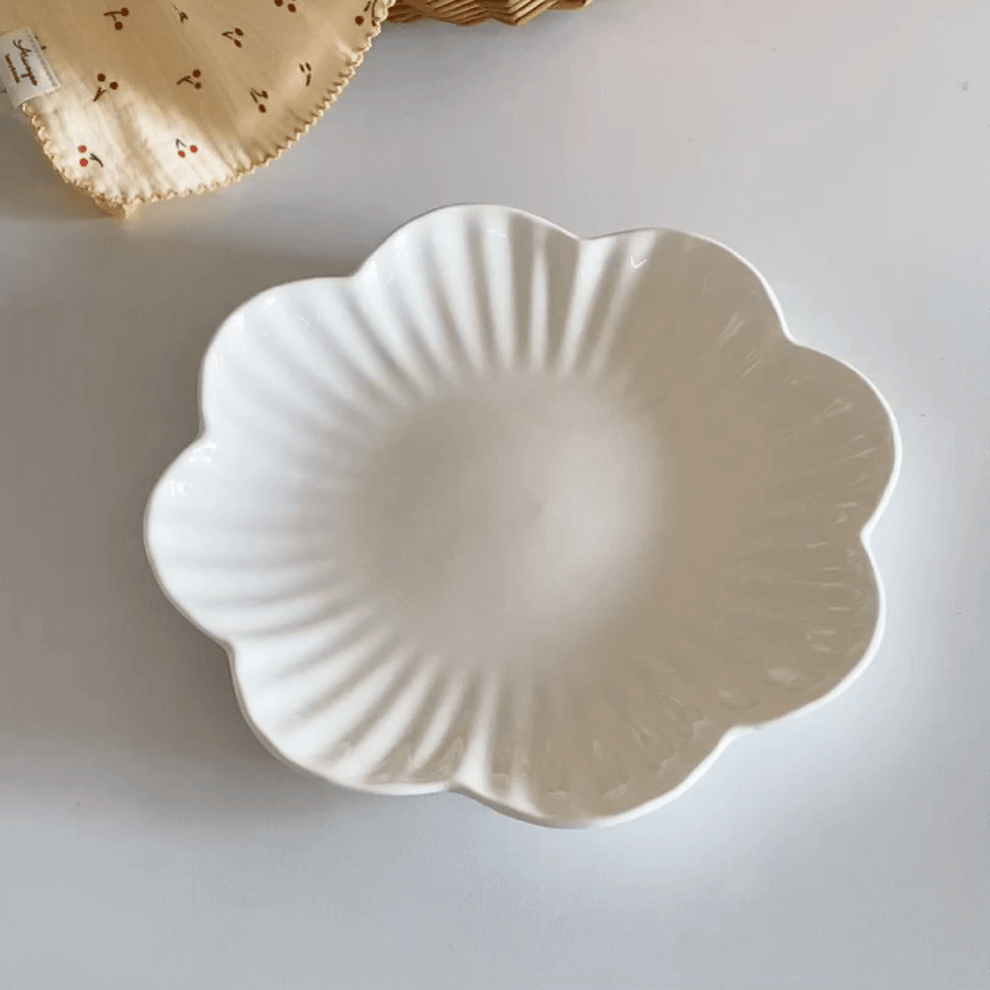MOREUSHOP | Flower Shaped Ceramic Dinner Plate – Moreushop®