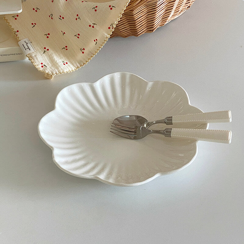 MOREUSHOP | Flower Shaped Ceramic Dinner Plate – Moreushop®