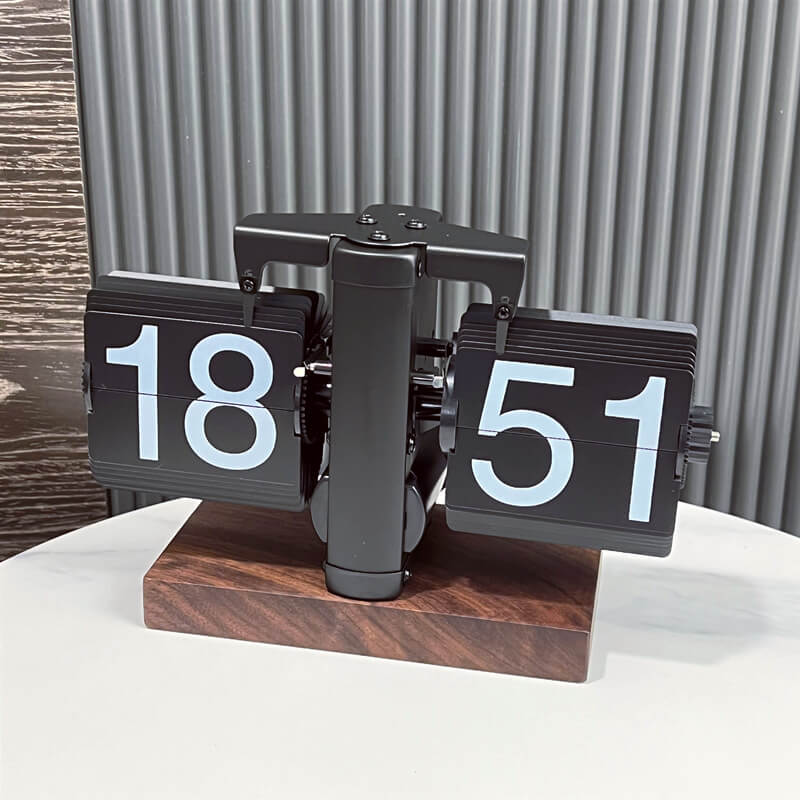 MOREUSHOP | Walnut Page Turning Clock – Moreushop®