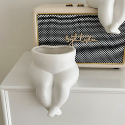 MOREUSHOP | Ceramic Leg Vase – Moreushop®